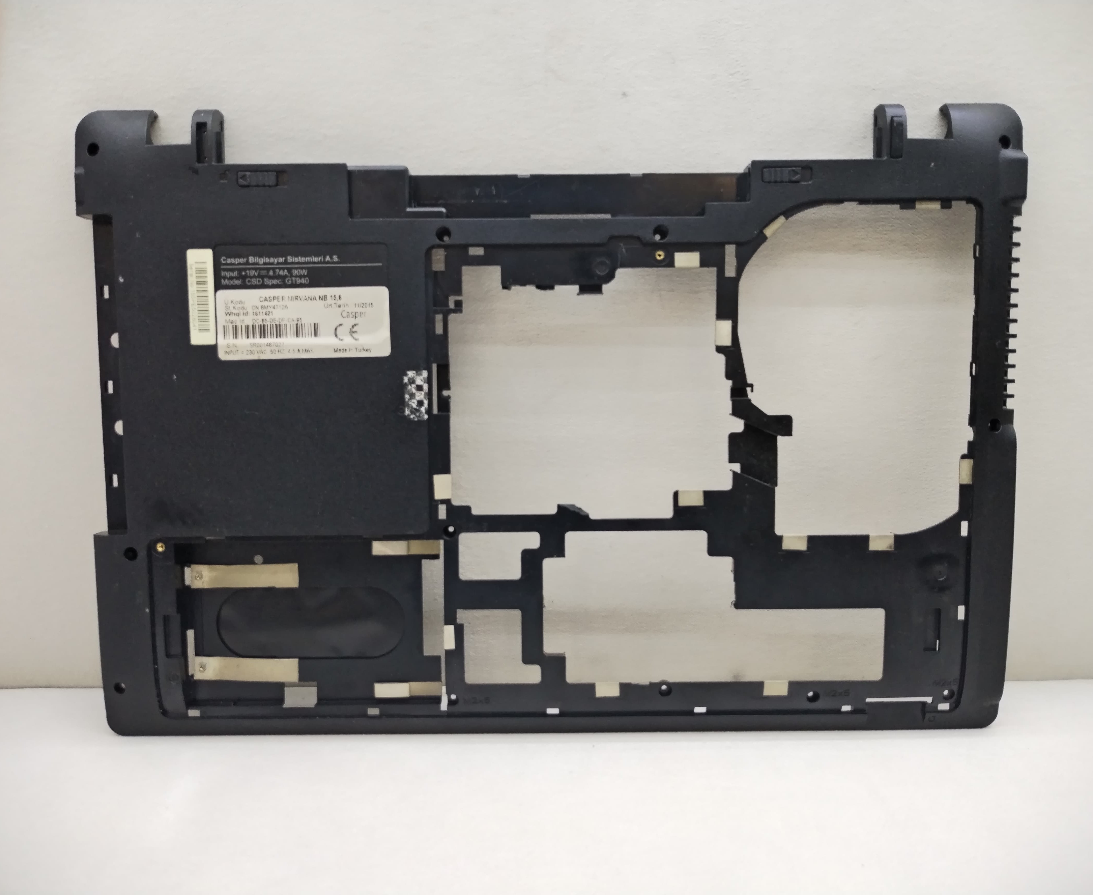 Casper GT940 Alt Kasa