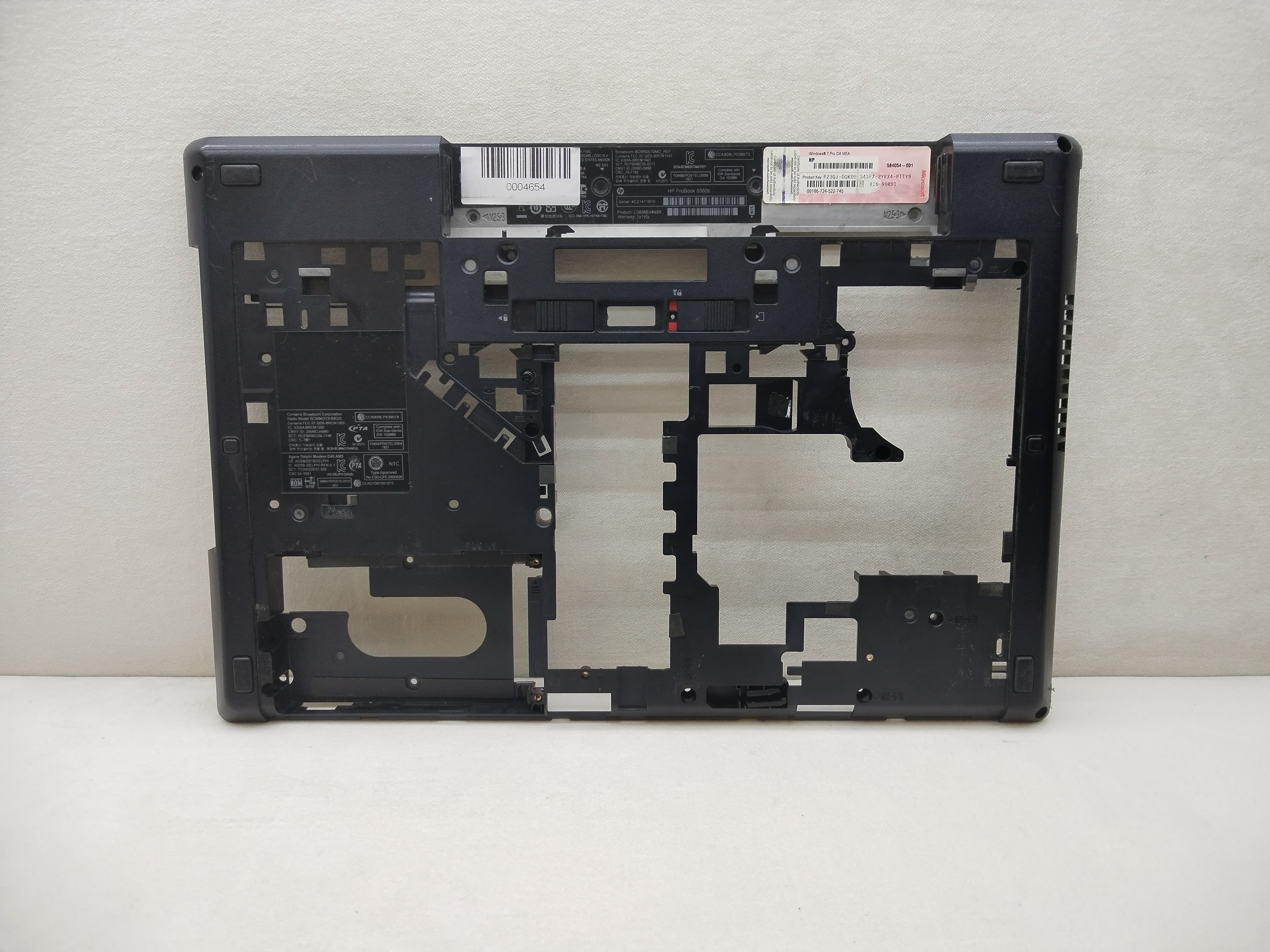 HP ProBook 6560b Alt Kapak
