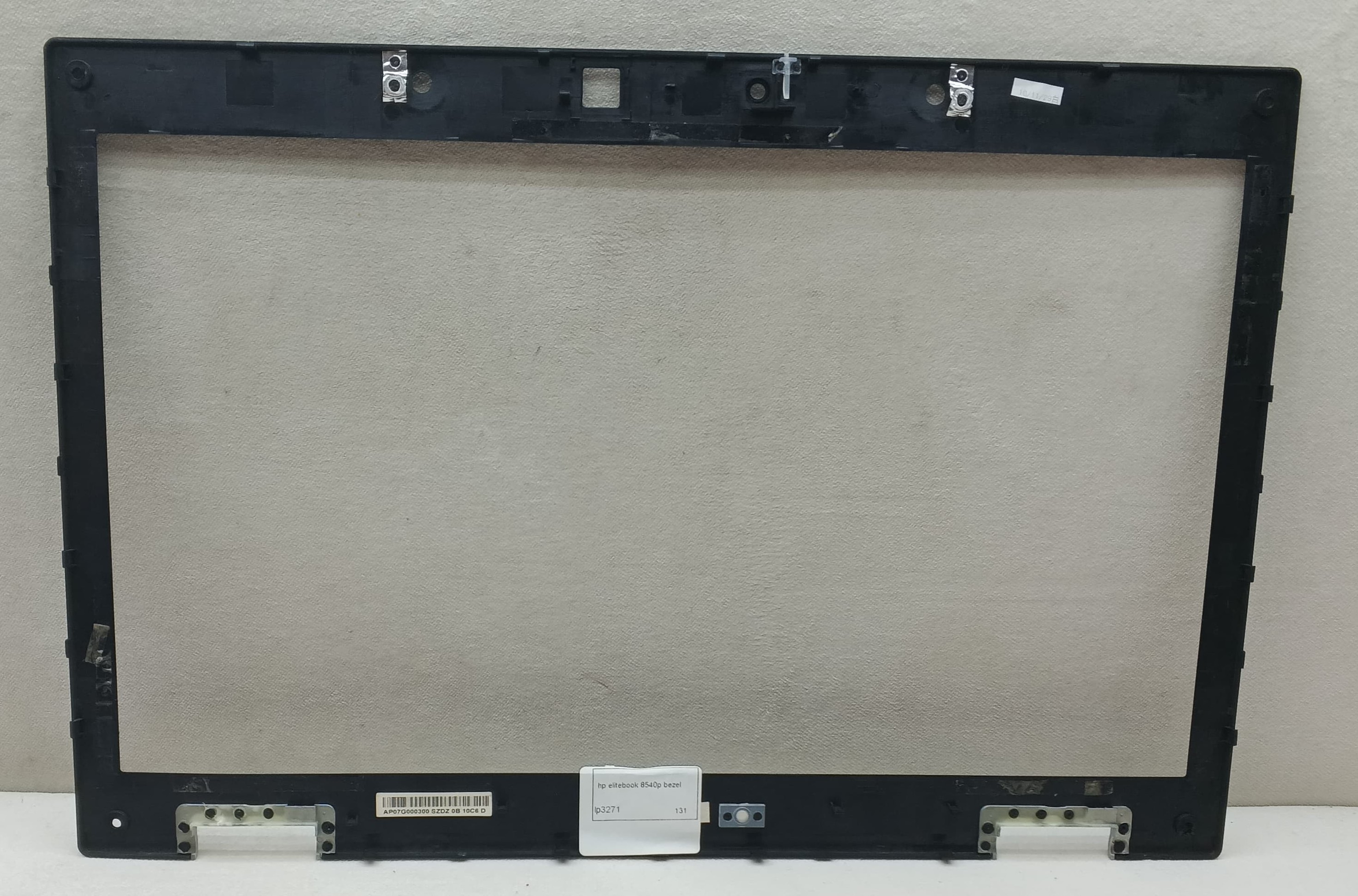 HP EliteBook 8540p Bezel