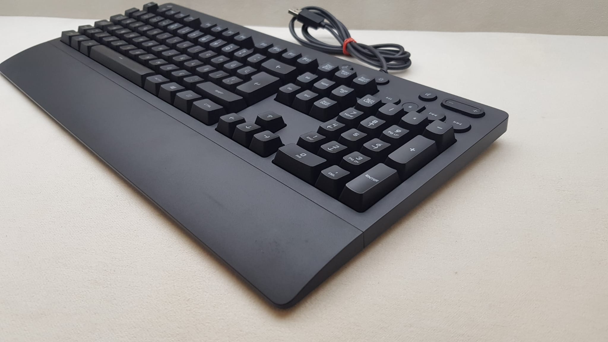 Logitech G213 Prodigy Kablolu Oyuncu Klavyesi